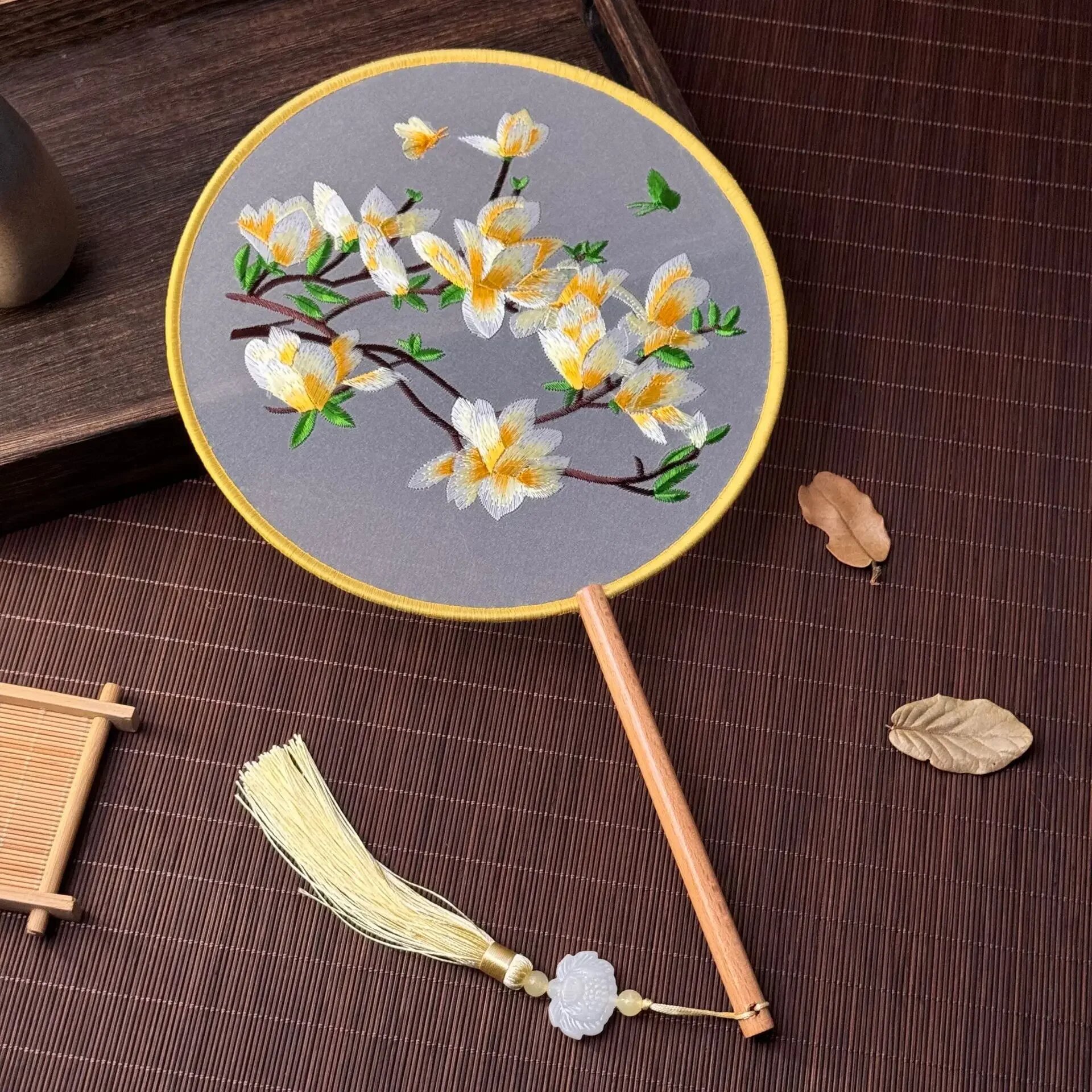 Китайский шелковый веер ручной работы