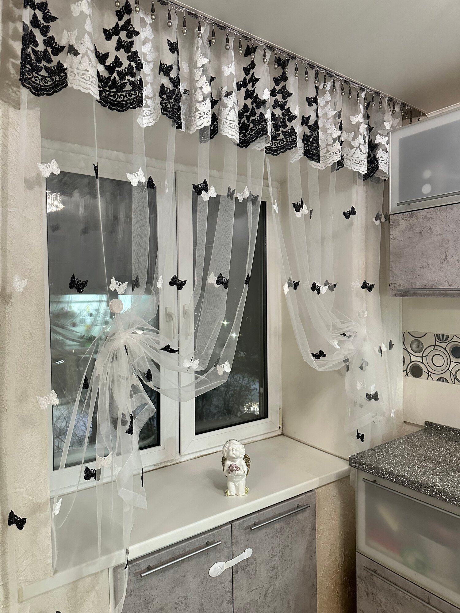 Кухонная штора с ламбрекеном 3х1.9м