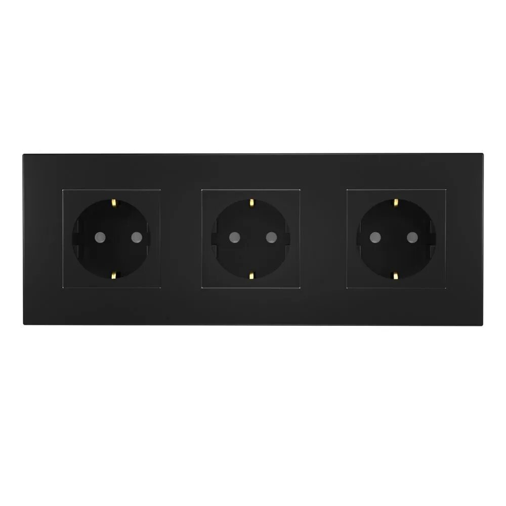 Розетка электрическая тройная с заземляющим контактом з защитной шторки Черный 1шт.