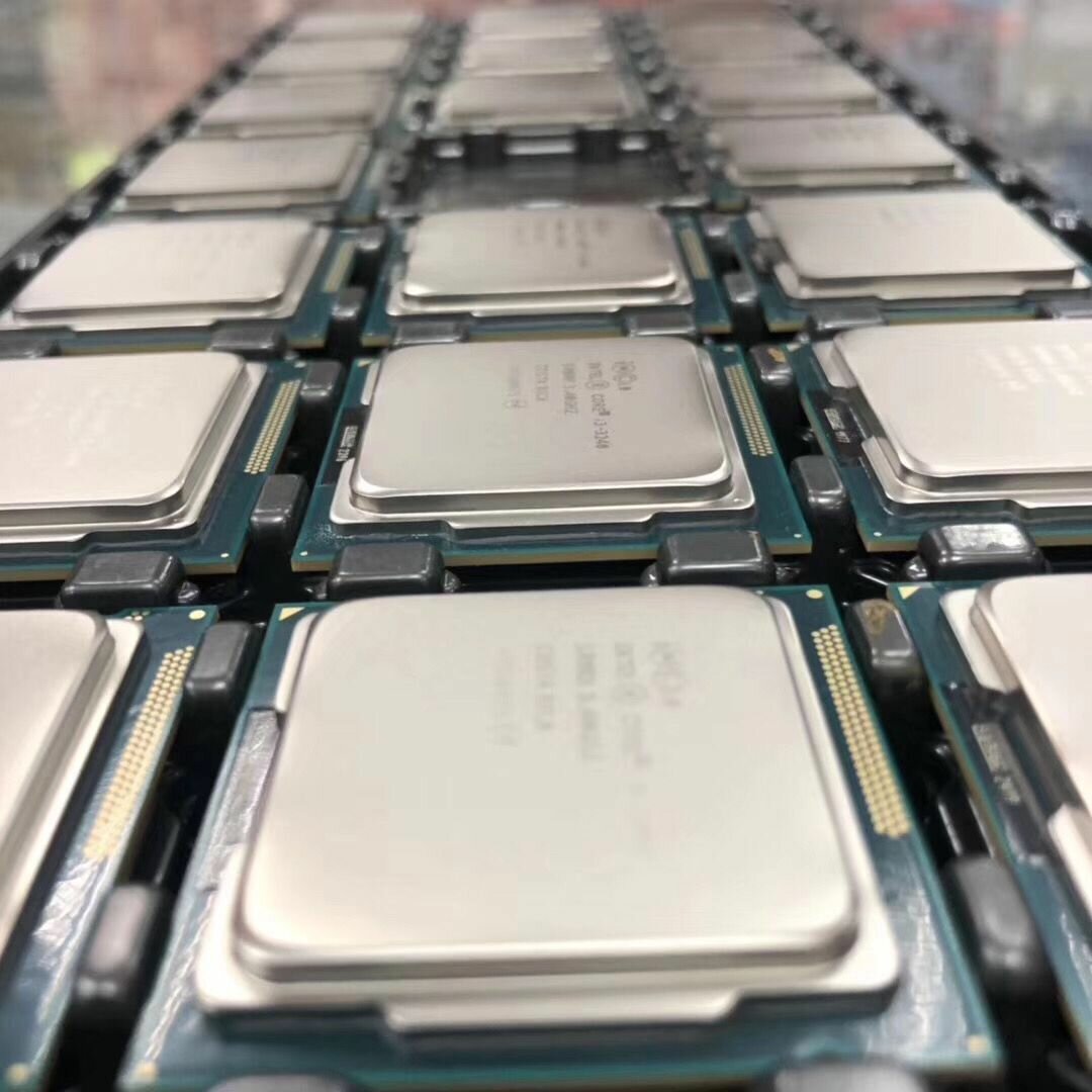 Подходит для процессора Intel Core I5-9400F (непакетированный чип) для настольных игровых компьютеров, с шестью ядрами и шестью потоками.