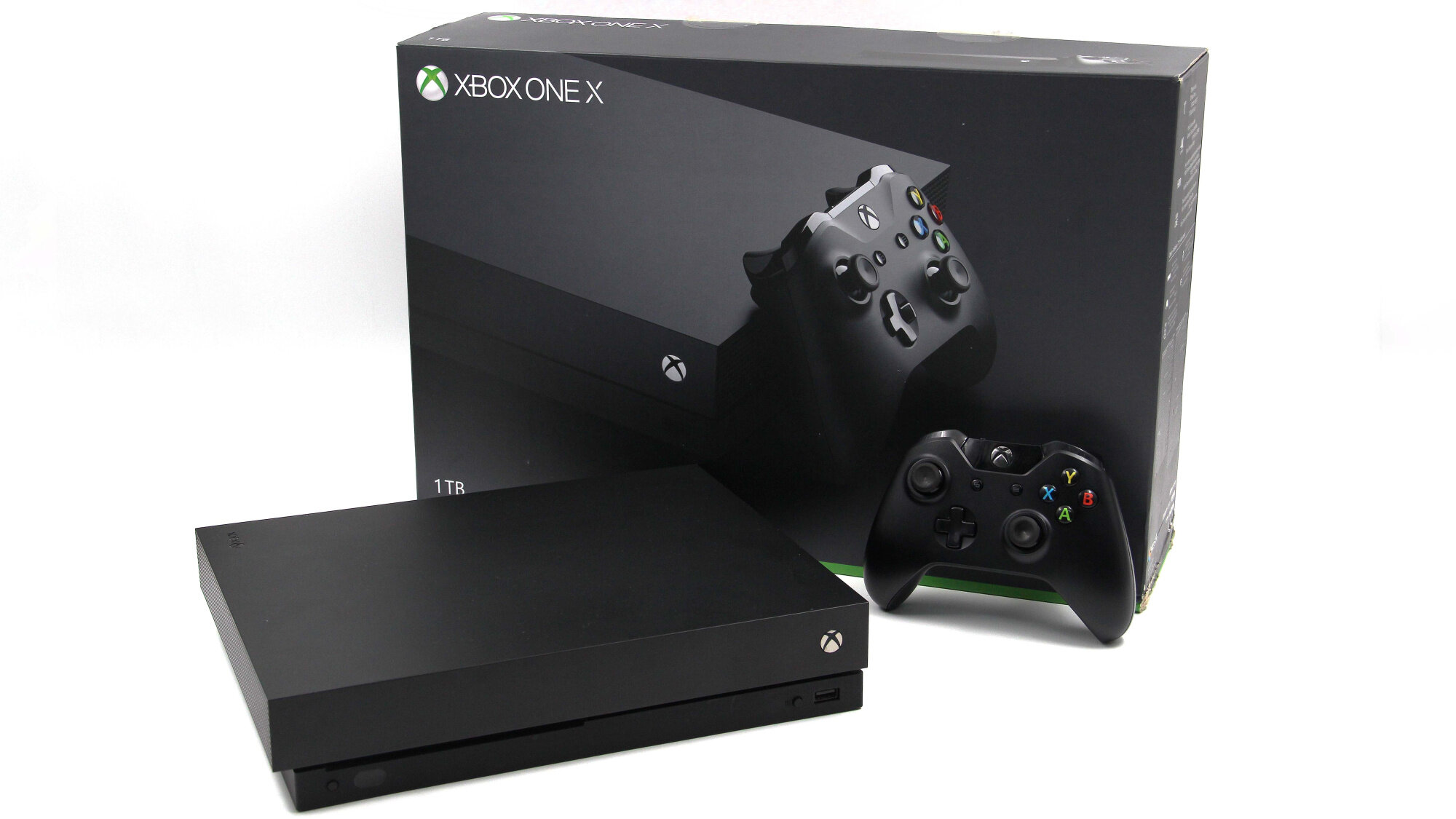 Игровая приставка Xbox One X 1Tb Black в Коробке