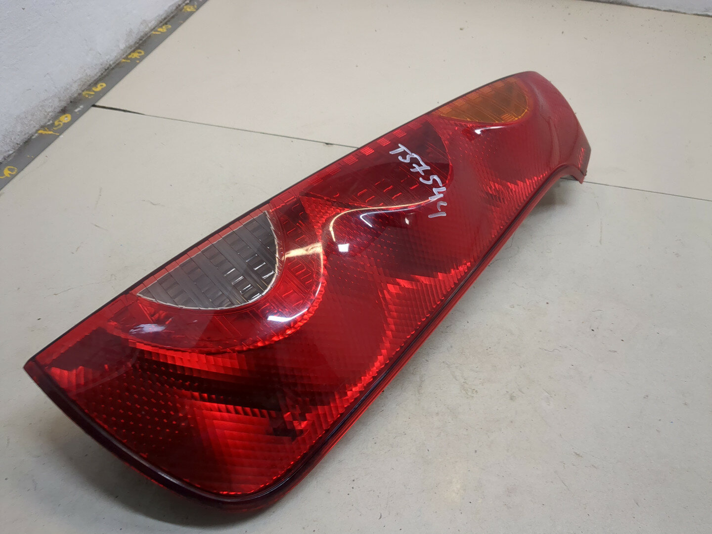 Фонарь (задний) левый Nissan Note E11 Б/У