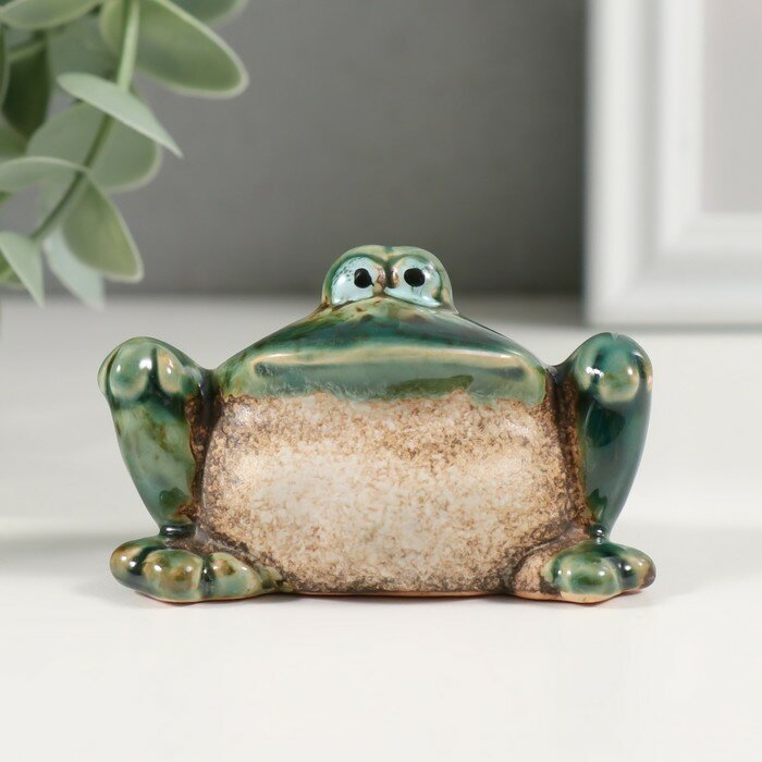 Фигурка керамика «Зелёная лягушка с лапками на коленях», 4.7×7.2×4.5 см