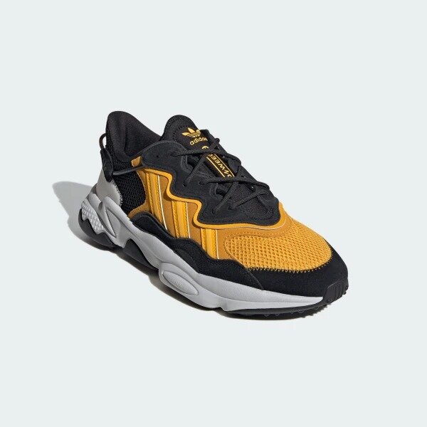 Кроссовки adidas Originals Ozweego, размер 8.5 UK, черный/желтый — фото 1