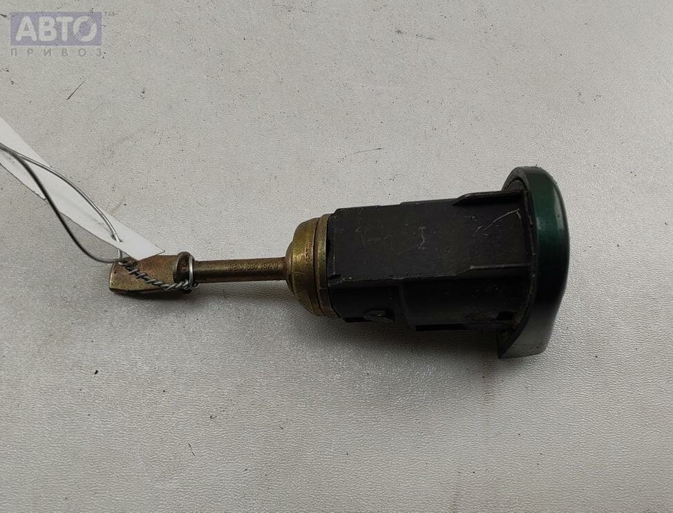 Личинка замка Volkswagen Passat B5