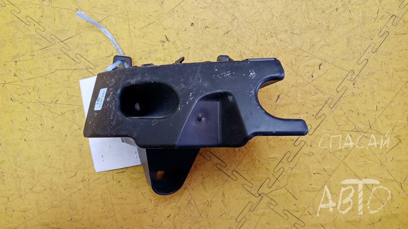 Кронштейн заднего бампера C4 Citroen 9650693680