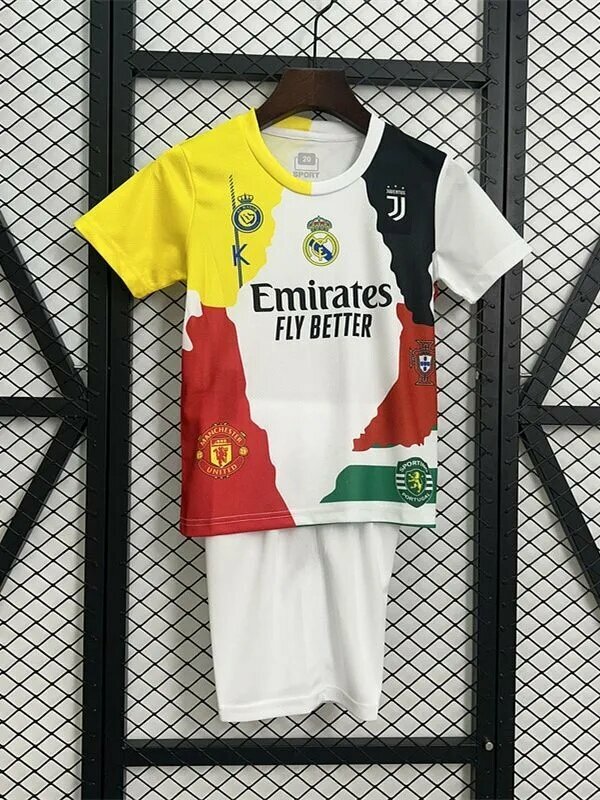 Форма футбольная Real Madrid Реал Мадрид Детский футбольный костюм футболка - шорты