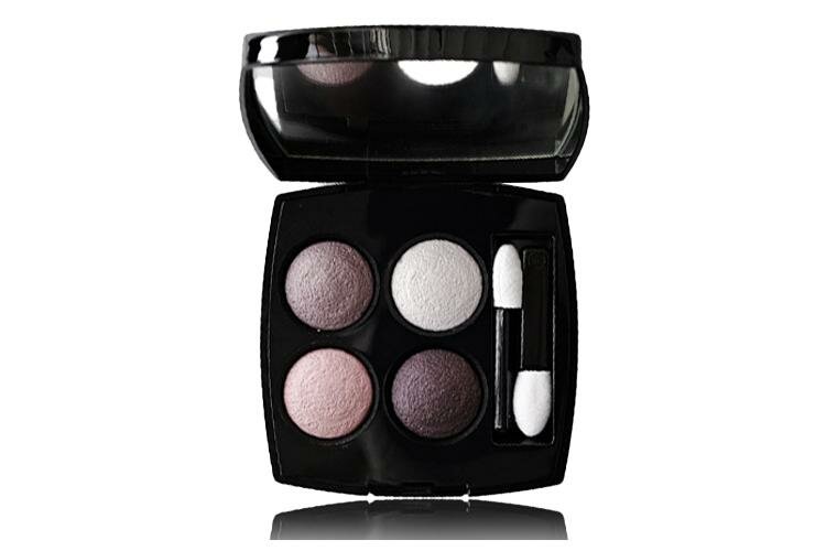 Палетка теней для век женский CHANEL, оттенок #202-Camellia, 4 цвета матовые, легко растушевываются, 2г