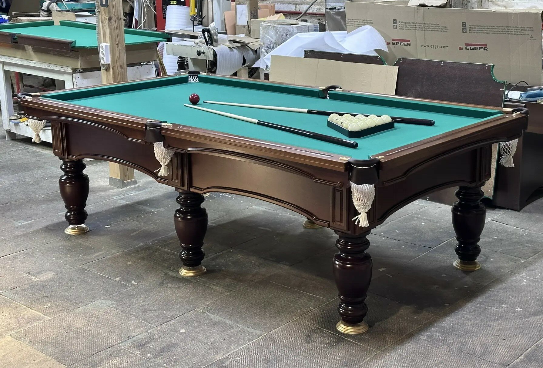 Бильярдный стол "Маэстро" Бигль,9 футов, Русская Пирамида, Новая модель, ЛДСП 25мм,