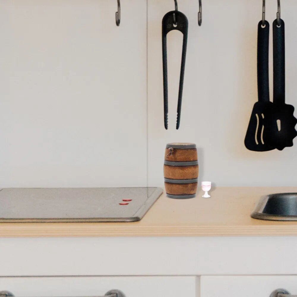 Миниатюрный декоративный винный бочонок с краном из смолы и дерева для миниатюрных домов