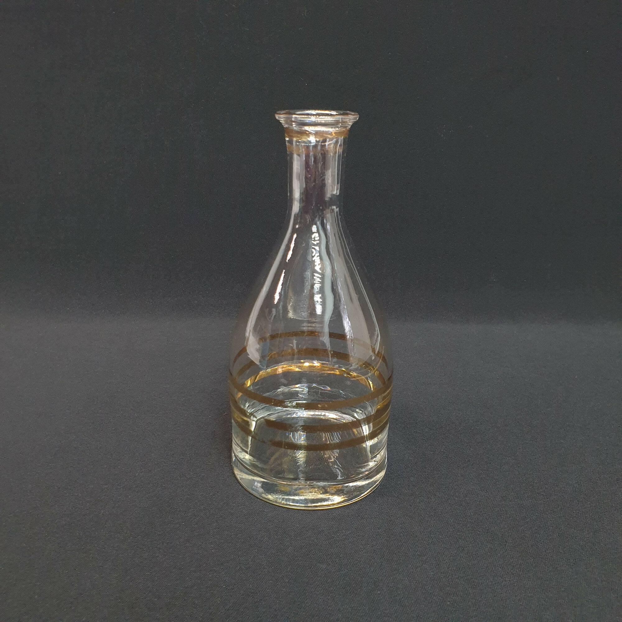 Винтажный штоф графин без пробки, стекло золочение 0.6 л, потертости, СССР