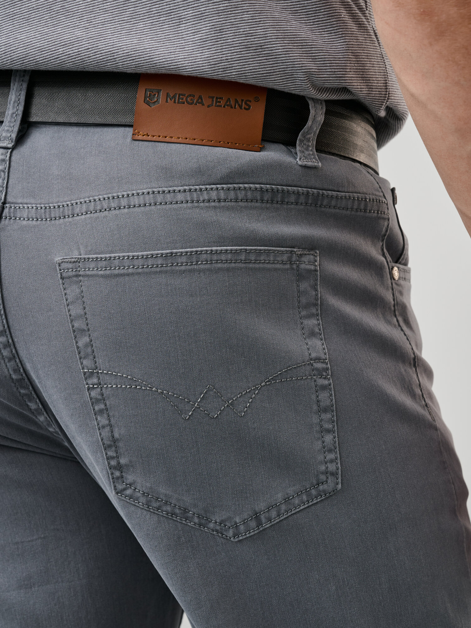 Джинсы классические 