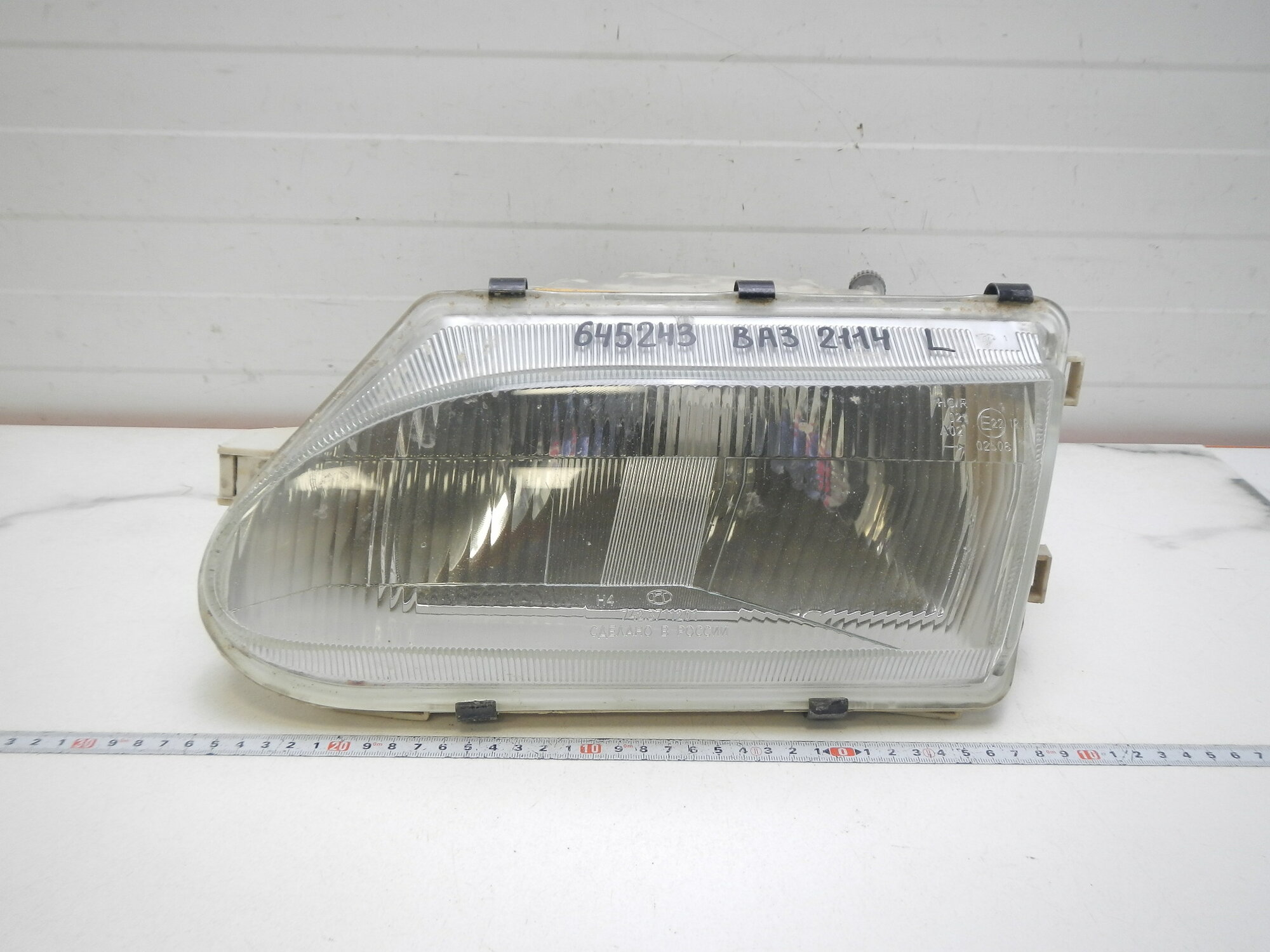 Б/У Фара левая, ВАЗ (VAZ)-2114 ВАЗ 2114 Царапины трещины на корпусе. 645243 LADA арт. 21143711011