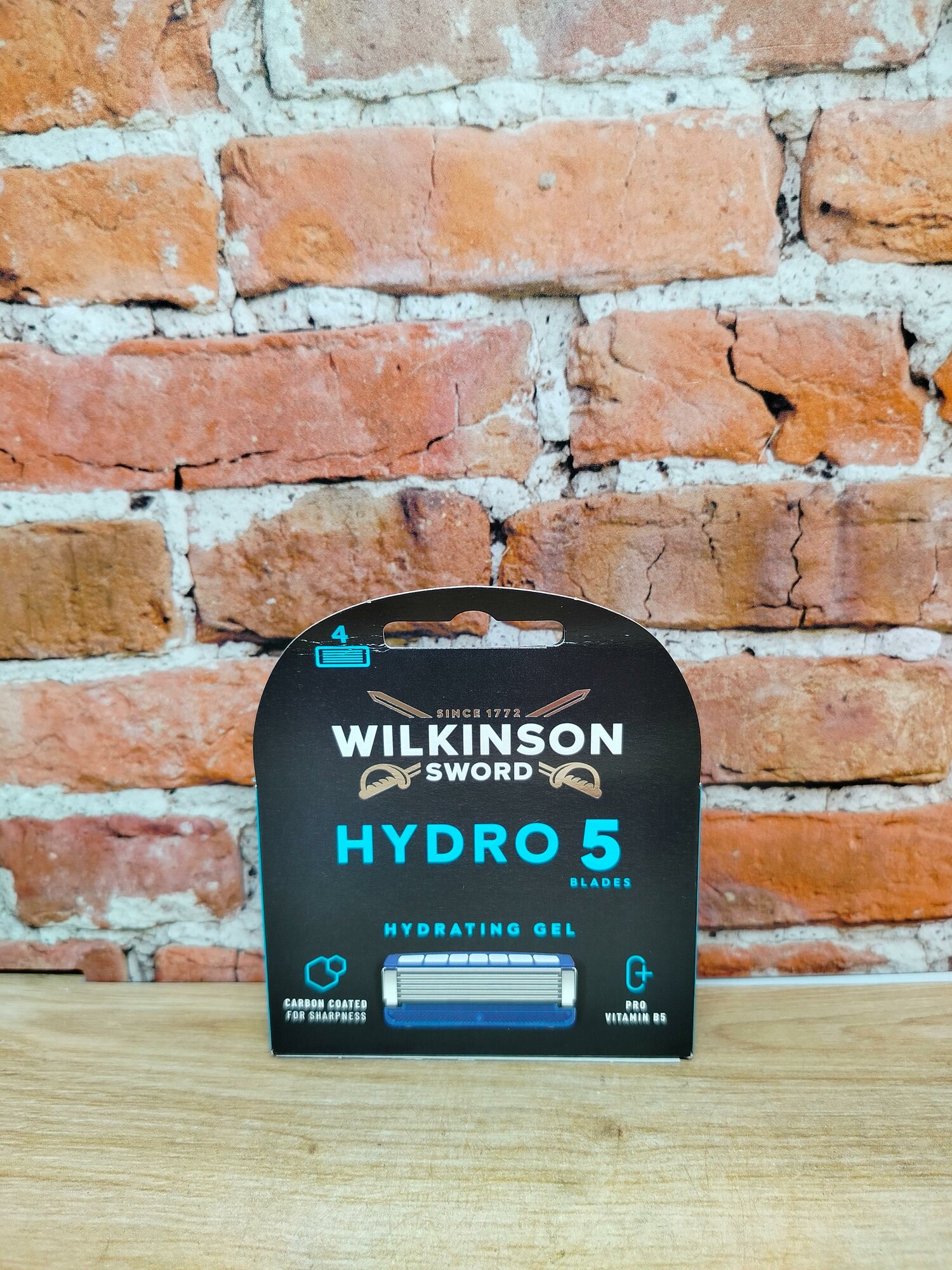 Wilkinson Sword Hydro 5 Skin Protection Regular сменные касеты для бритвы 5 лезвий с гелевой полоской 4 шт