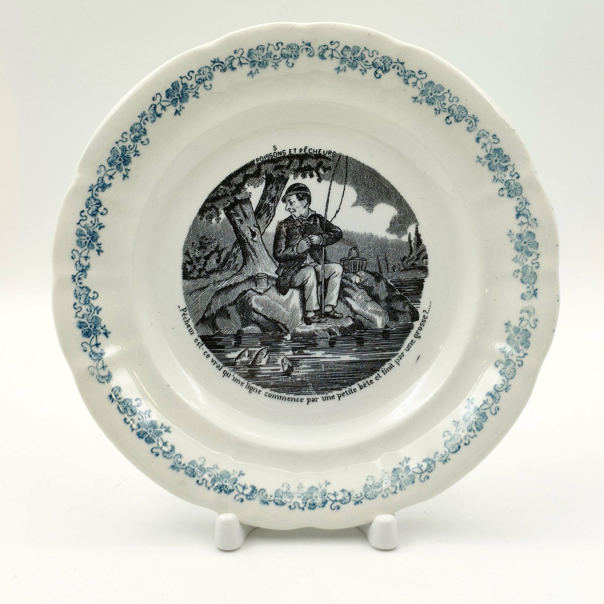 Тарелка десертная из серии "Poissons et Pêcheurs" ("Рыба и рыбаки"), Manufacture des Emaux de Longwy 1798