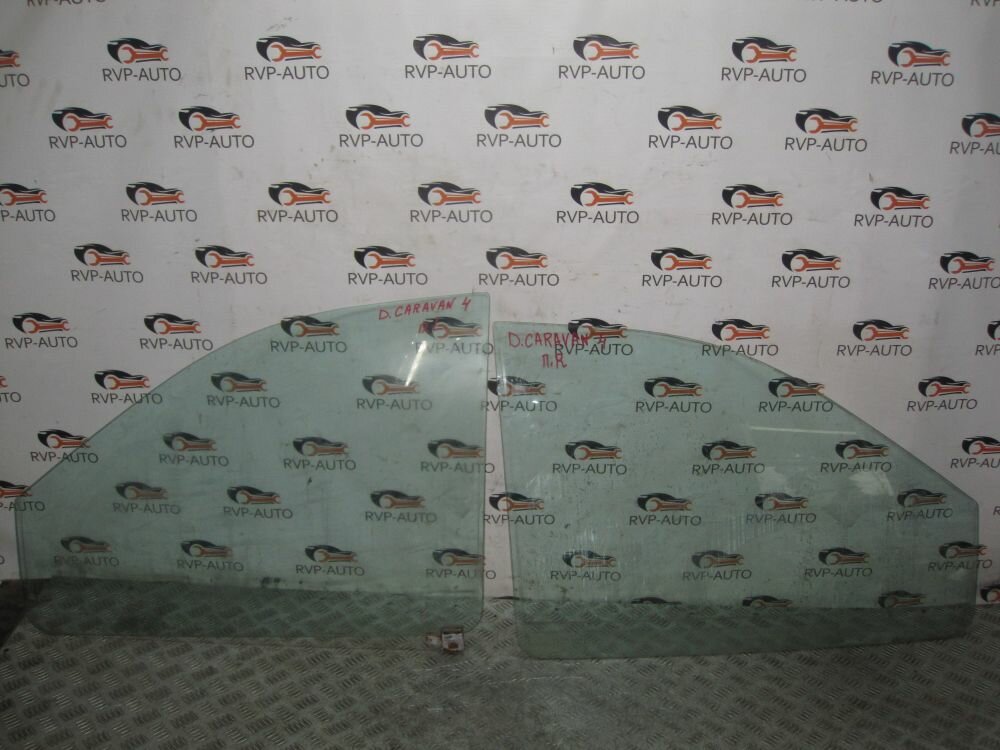 Стекло двери передней Dodge Caravan 4 2000-07
