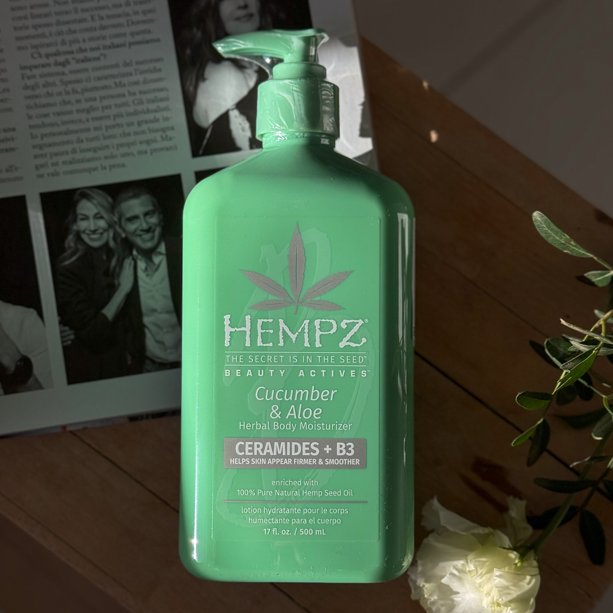 Hempz Beauty Actives Cucumber and Aloe Moisturizer - Молочко для тела с церамидами и В3 Огурец и Алое 500 мл