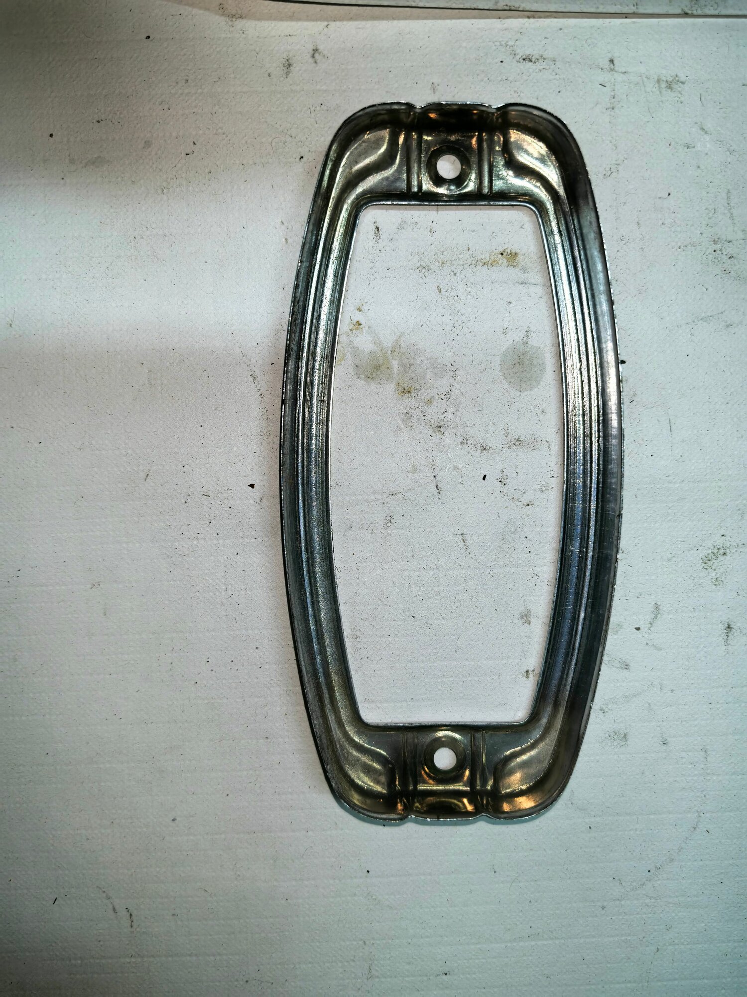 Ободок подфарника и заднего фонаря 20-3712032-Б