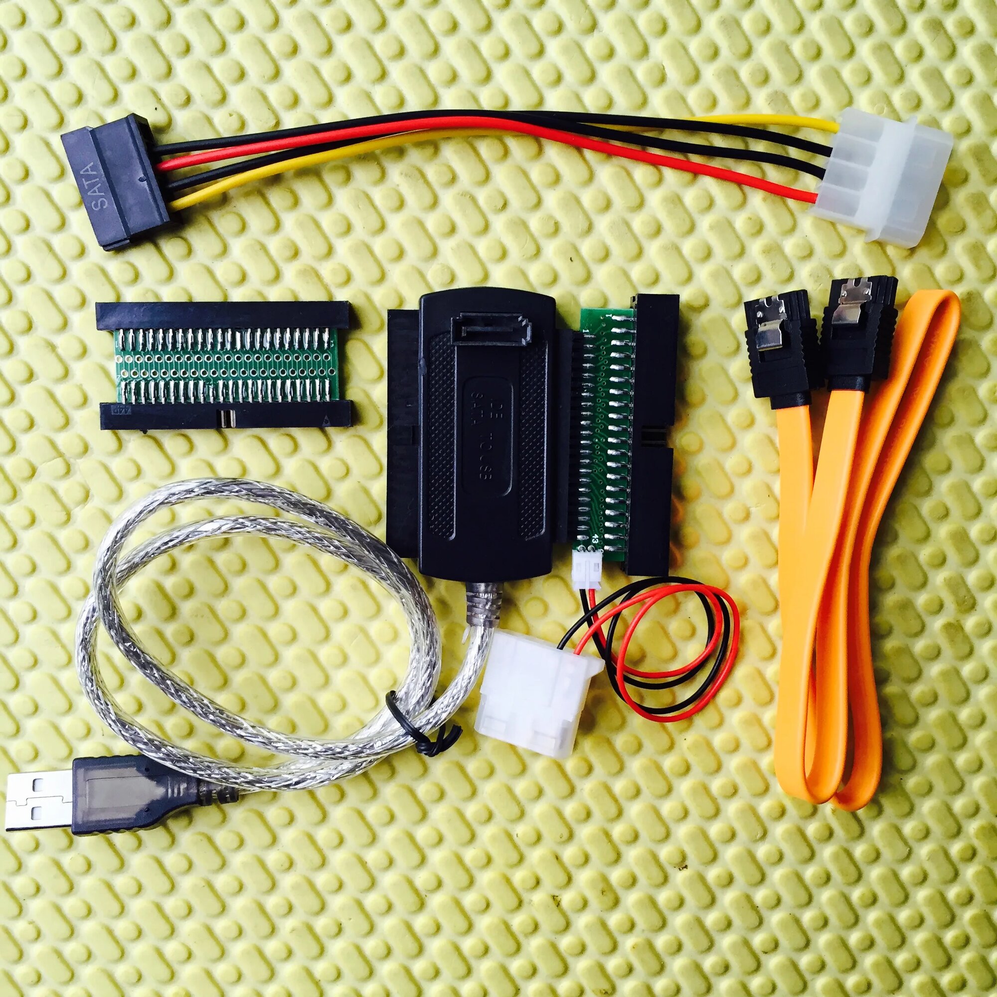 IDE 44PIN Устройство чтения карт памяти DOM DOM — USB Электронный диск 44-контактный последовательный порт USB2.0 Sata