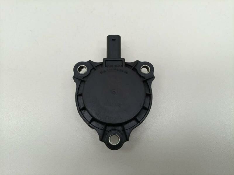 Клапан электромагн. изменения фаз ГРМ Mercedes-Benz ML-Class W166 2011