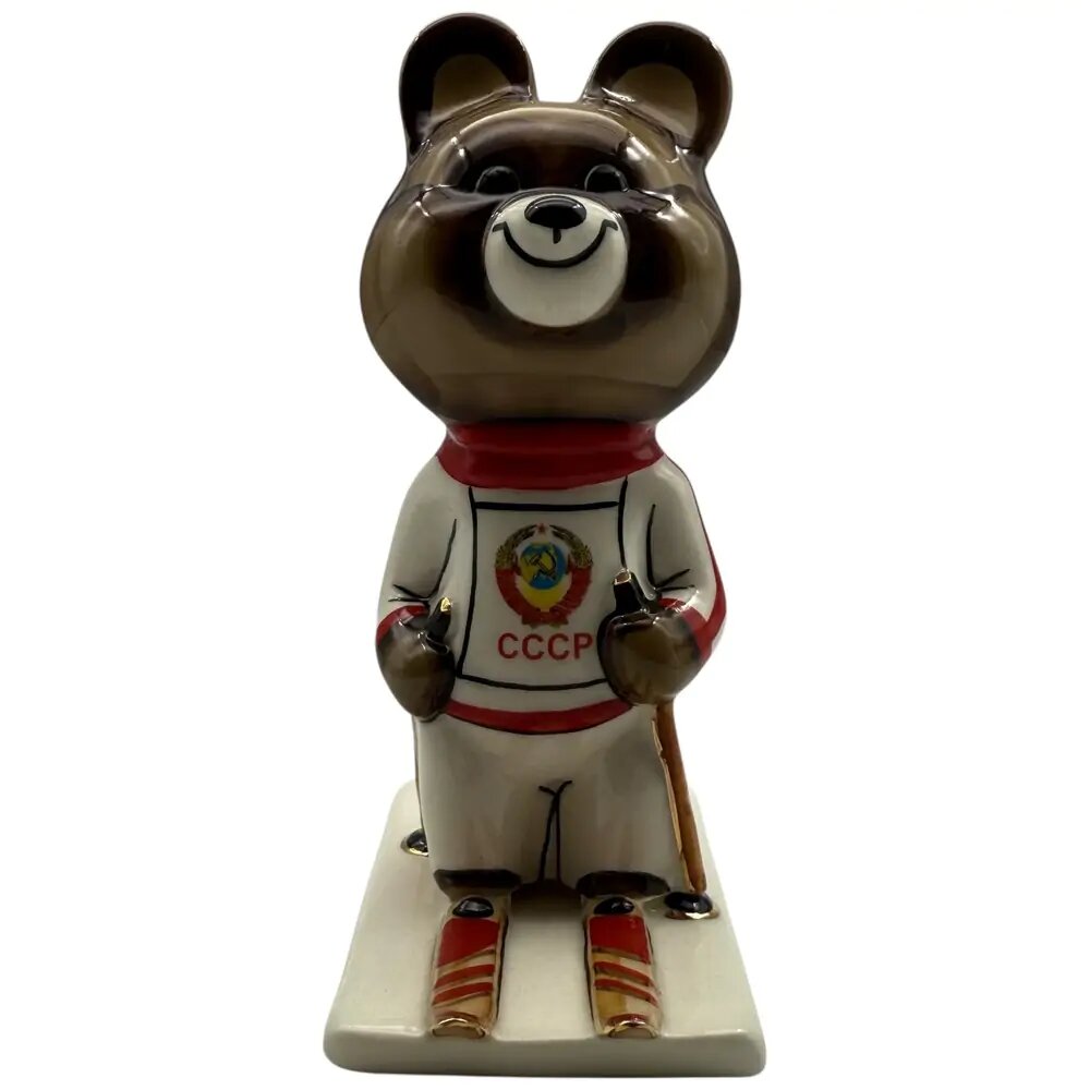 Фарфоровая статуэтка "Олимпийский Мишка - Лыжник СССР", 2022-2024 гг, Вербилки, Россия (красный)