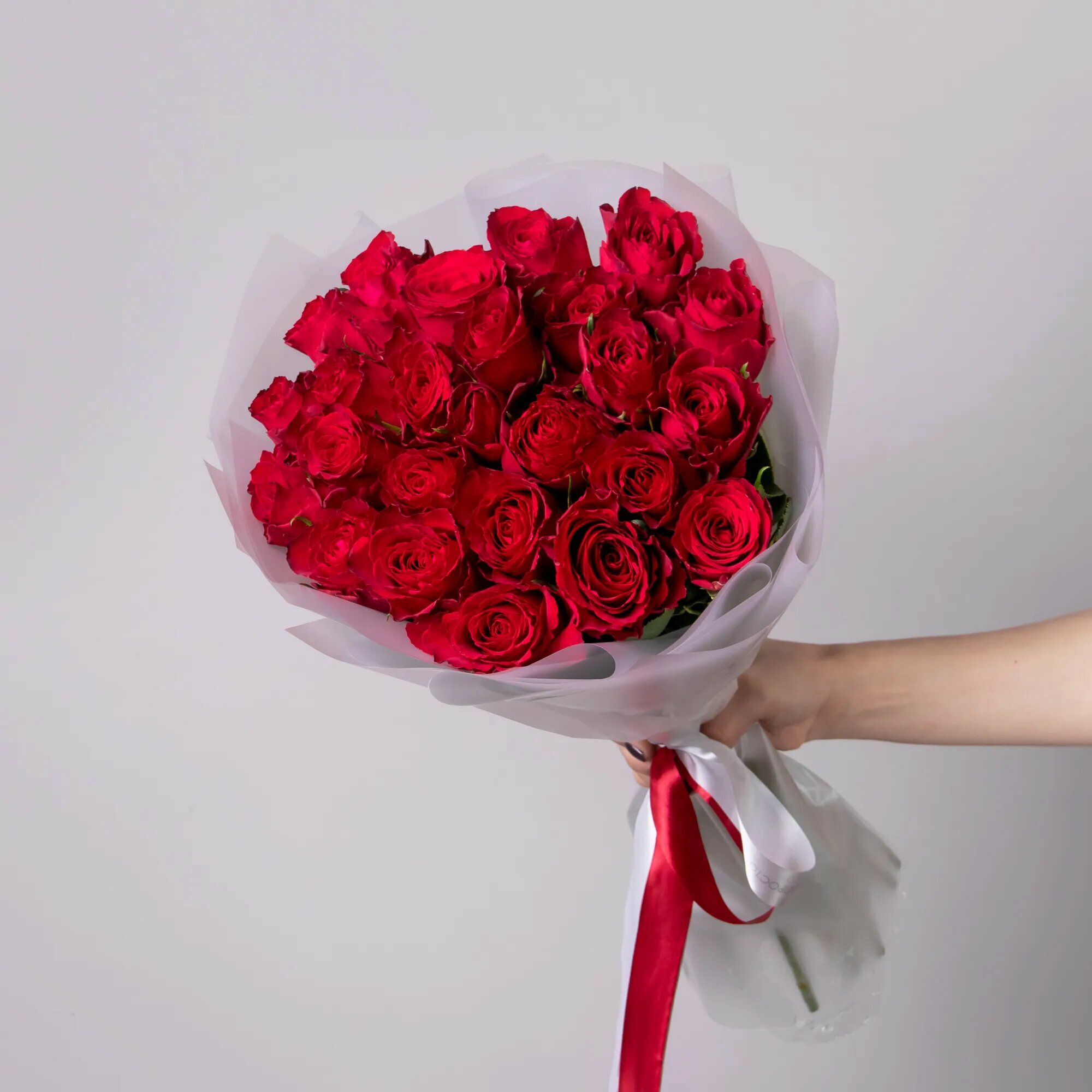 Букет Роза "Красная" 25 шт Высота 50 см в коробке и аквабоксе от "Простоцветы"