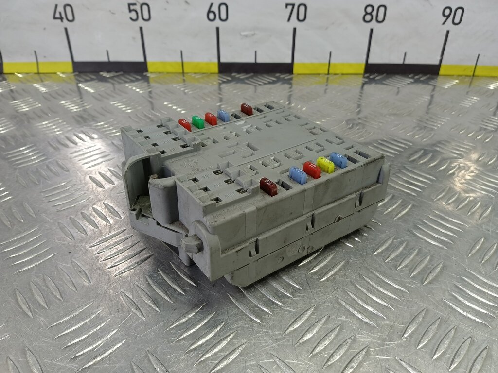 Блок предохранителей Б/У для Fiat Doblo I рестайлинг (2005—2015) 51761955