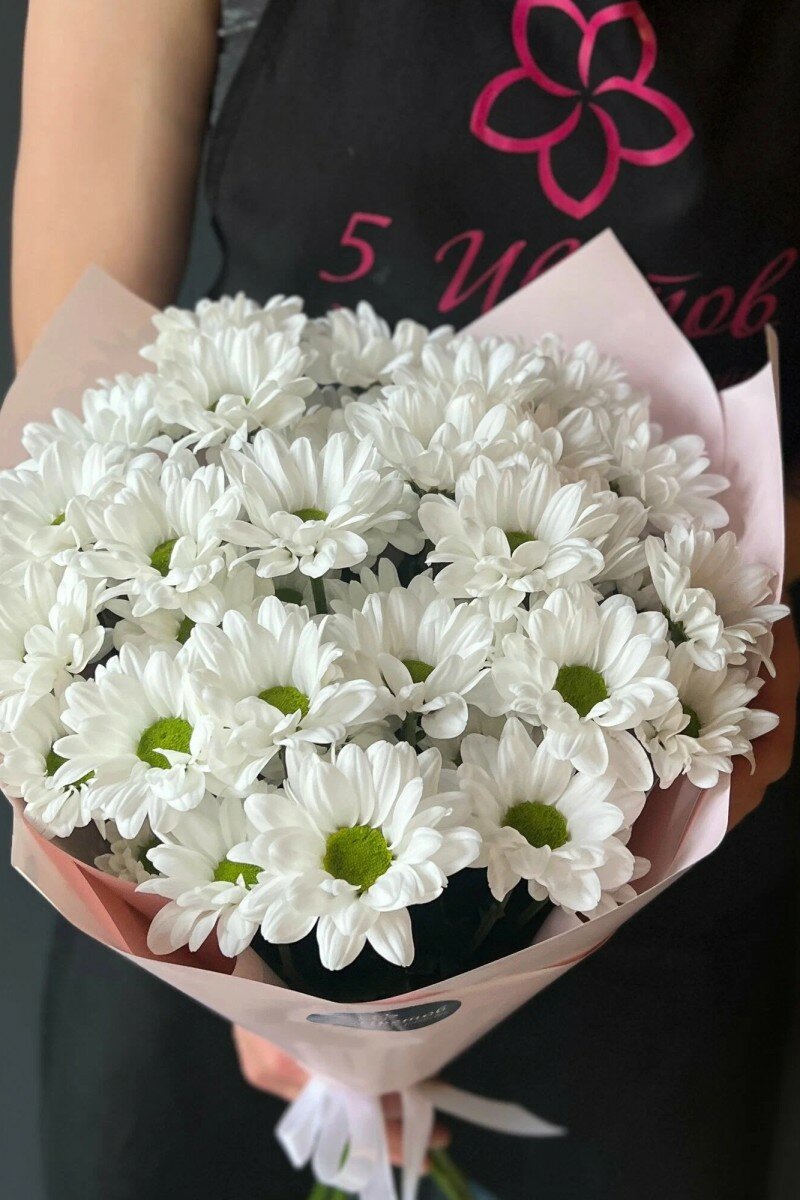 Букет 7 белых хризантем