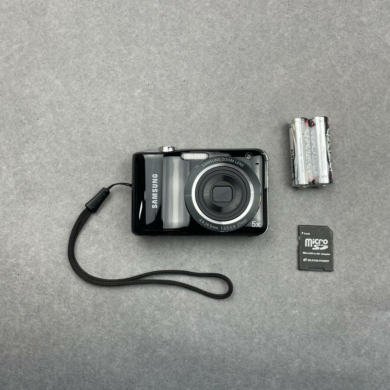 Цифровой компактный фотоаппарат Samsung ES30, черный