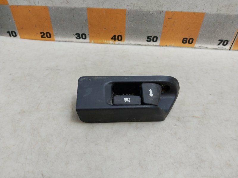 Б/У И лючка бензобака Ручка открывания багажника Toyota Camry 2008 ACV40, GCV40, V40 465931 TOYOTA арт. 6460606020