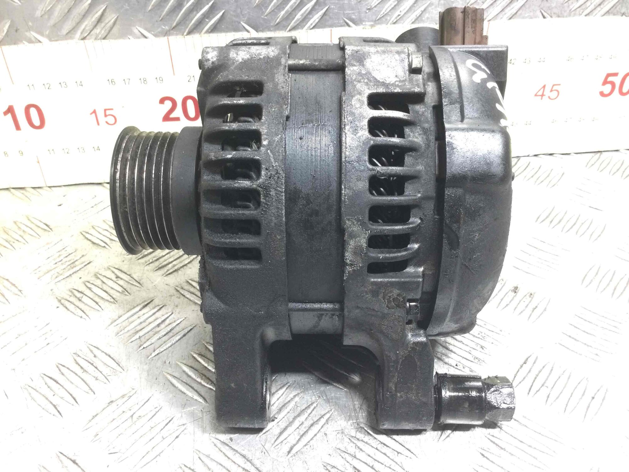 Б/У Генератор Ford C-MAX 1 поколение (2003-2007) 2003 г.