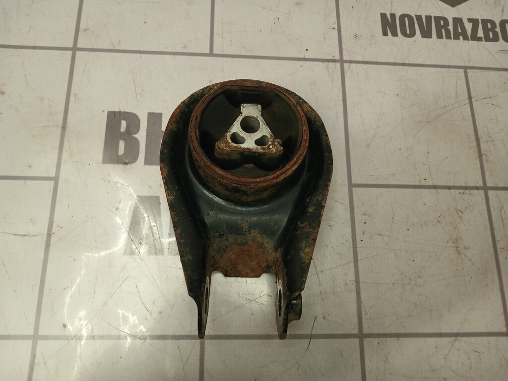 Опора двигателя задняя Ford Focus 2 05-08