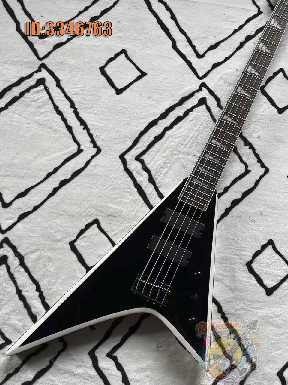 Бас-гитара V 5 string Black — фото 1