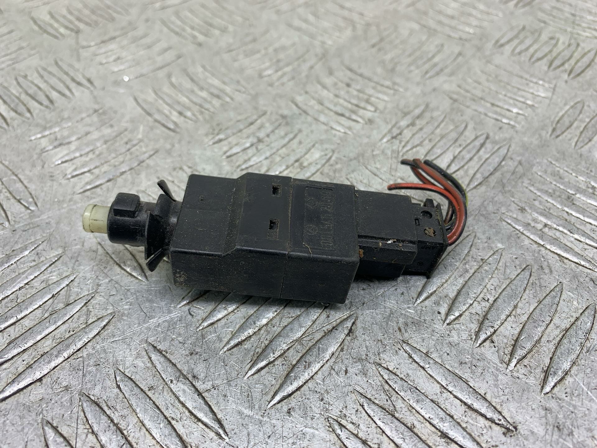 Датчик педали тормоза (лягушка) Mercedes-Benz Vito W638 (1996 - 2003) 0015452009