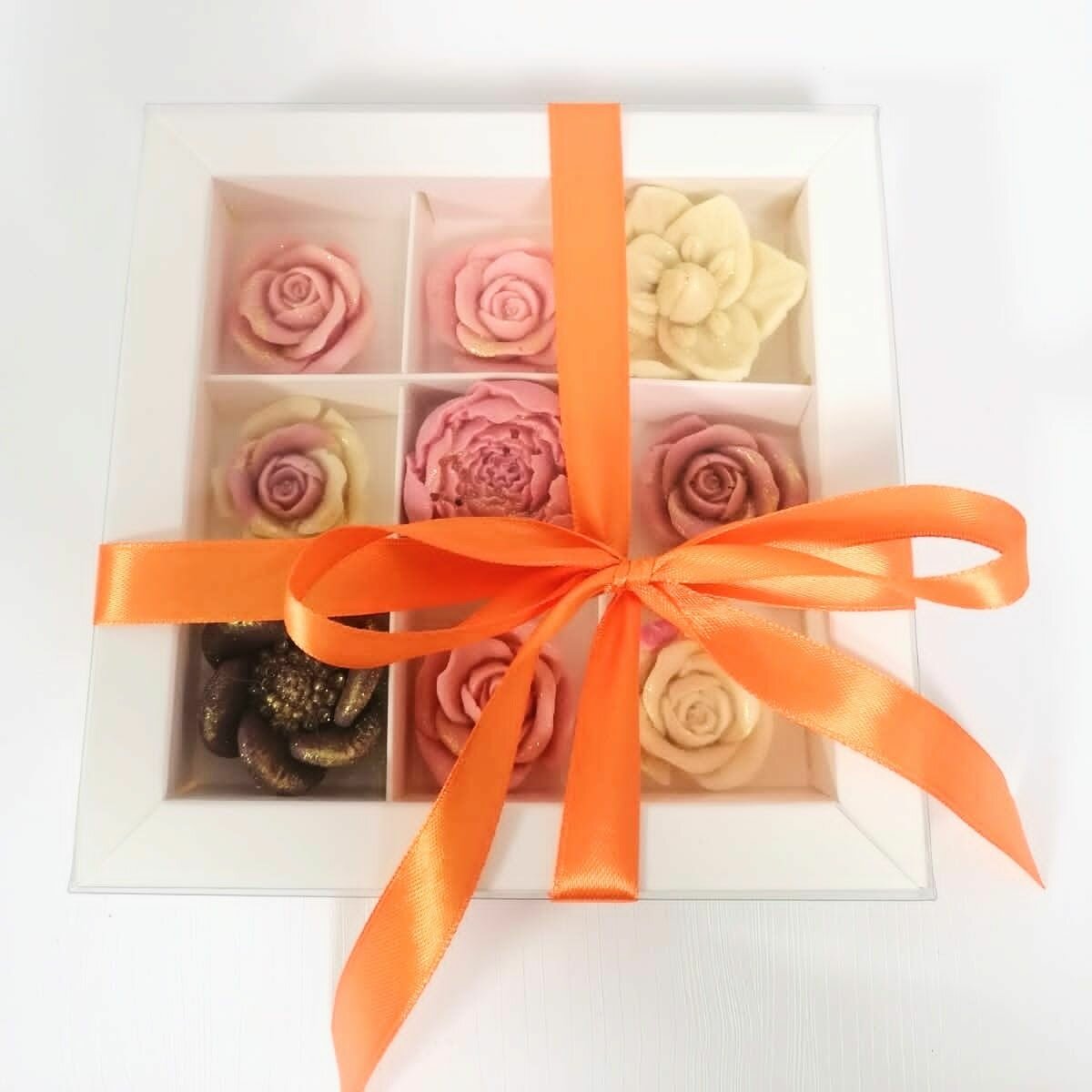 Подарок женщине на день рождения /8марта/новый год ТД НебыковА Конфеты подарочные в коробке шоколадные цветы 9 шт