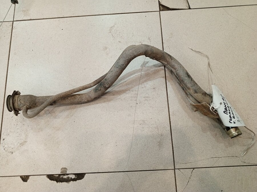 Горловина топливного бака от Mitsubishi Lancer 9 CS 2000-2008