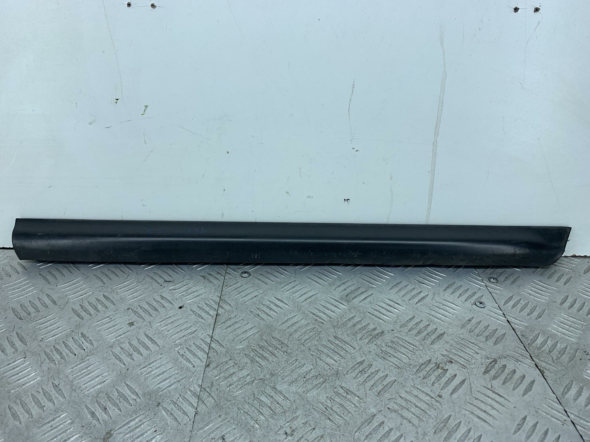 Молдинг двери задней левой Audi A6 C5 рест. (2001 - 2005) 4B0852969B