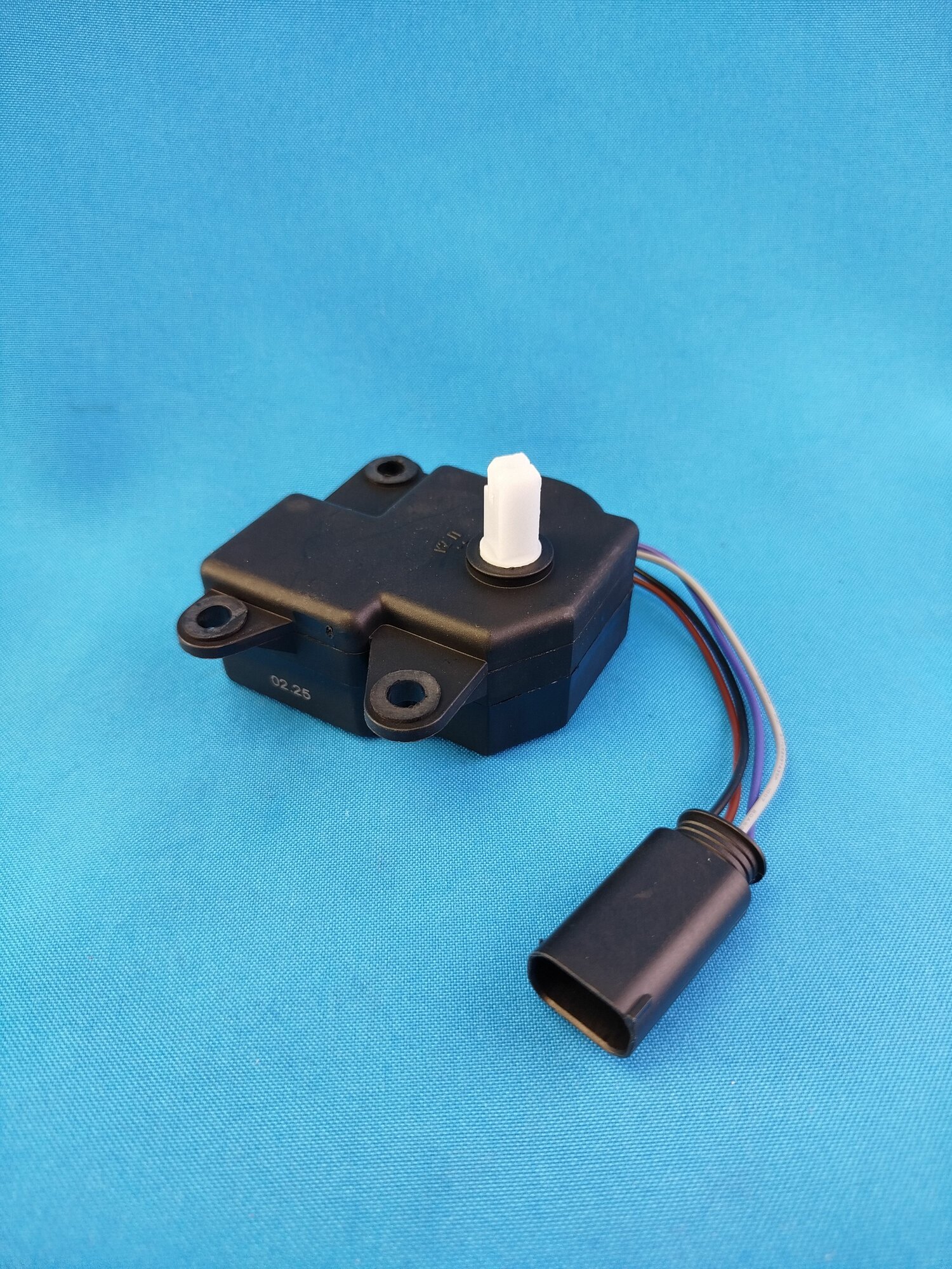 Моторедуктор заслонки отопителя "омега"для а/м Калина (МРЗО-2)