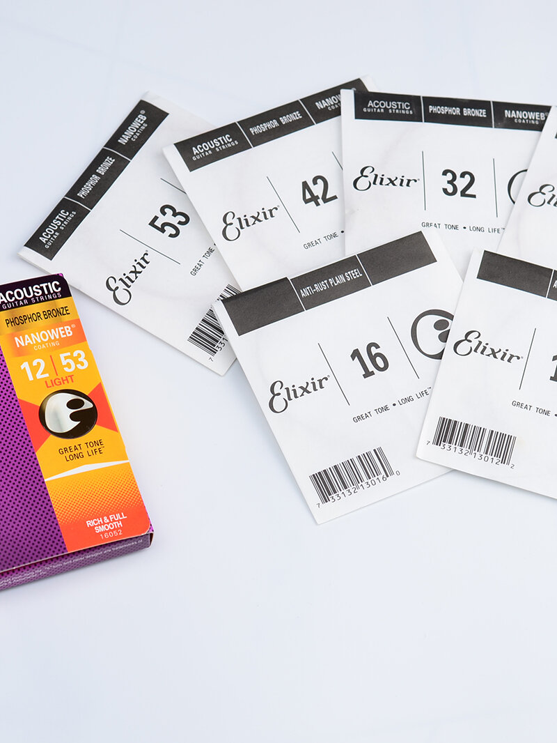 Струны для акустической гитары Elixir 16052 Nanoweb Phosphor Bronze, 12-53