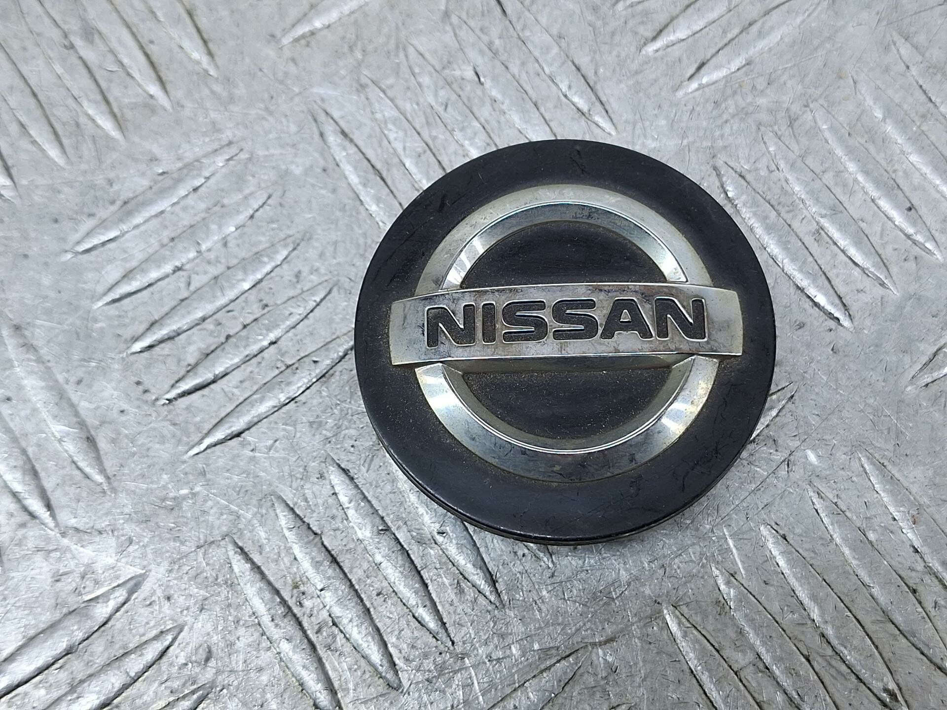 Колпачок литого диска Nissan