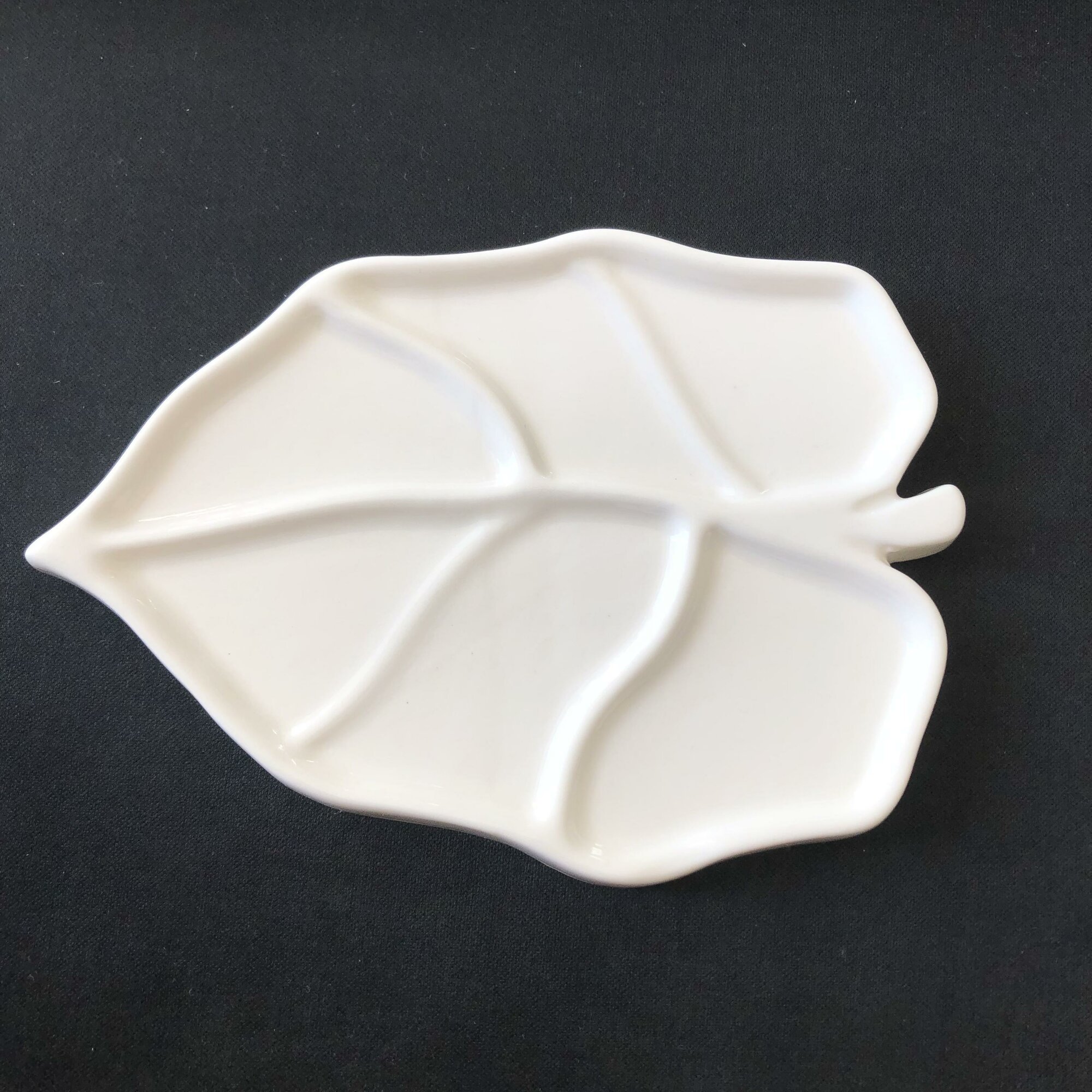 Керамическая палитра для акварельной живописи, фарфоровая палитра с маленькими листьями - подходит для небольших картин