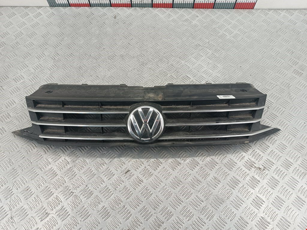 Решетка радиатора Volkswagen Polo Sedan 5 арт. 2272960