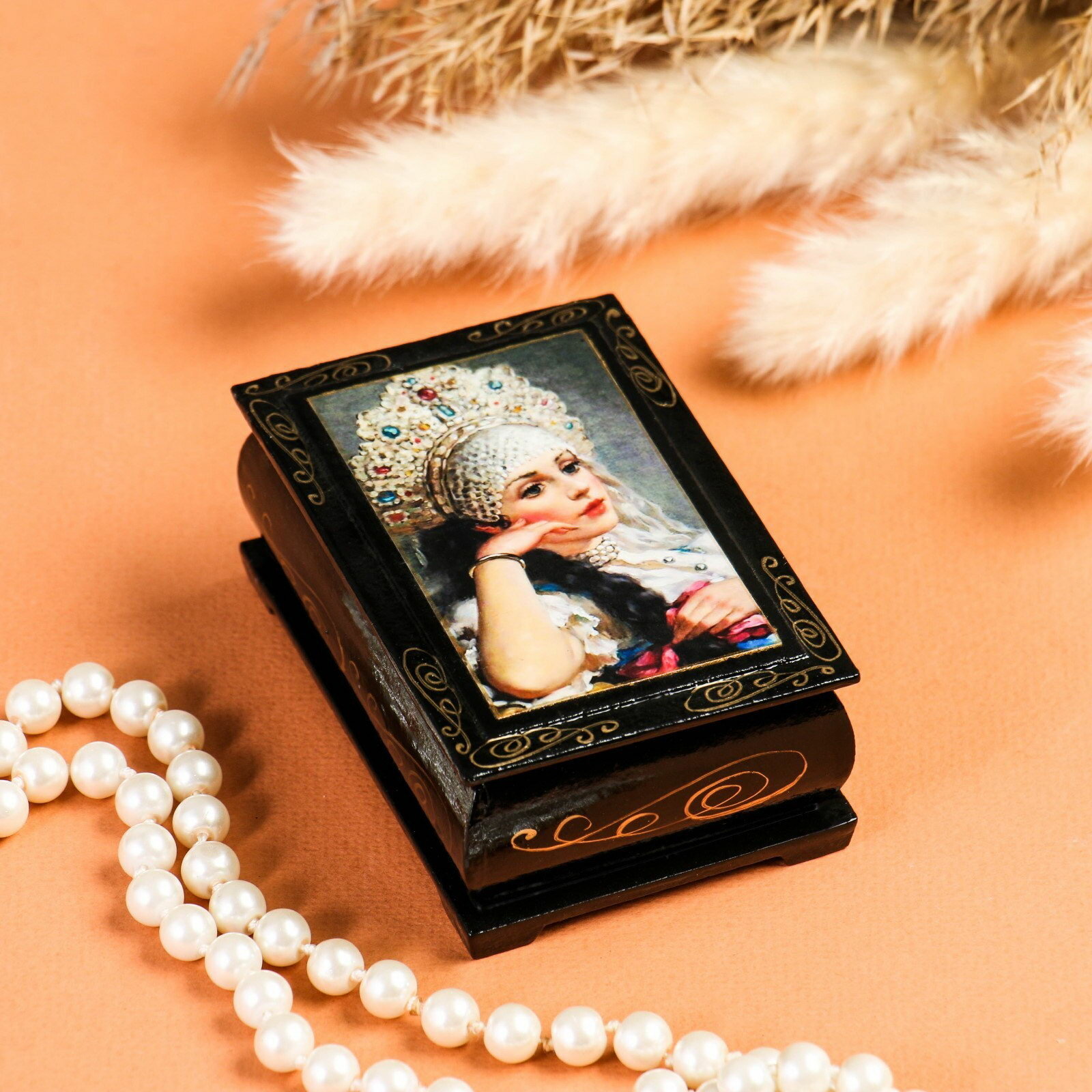 Шкатулка для украшений "Барыня", 6x9 см, лаковая миниатюра, тематика: живопись