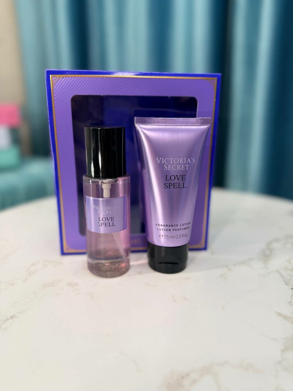 Подарочный набор Victoria's Secret. Love Spell. Мист 75 мл и лосьон 75 мл.