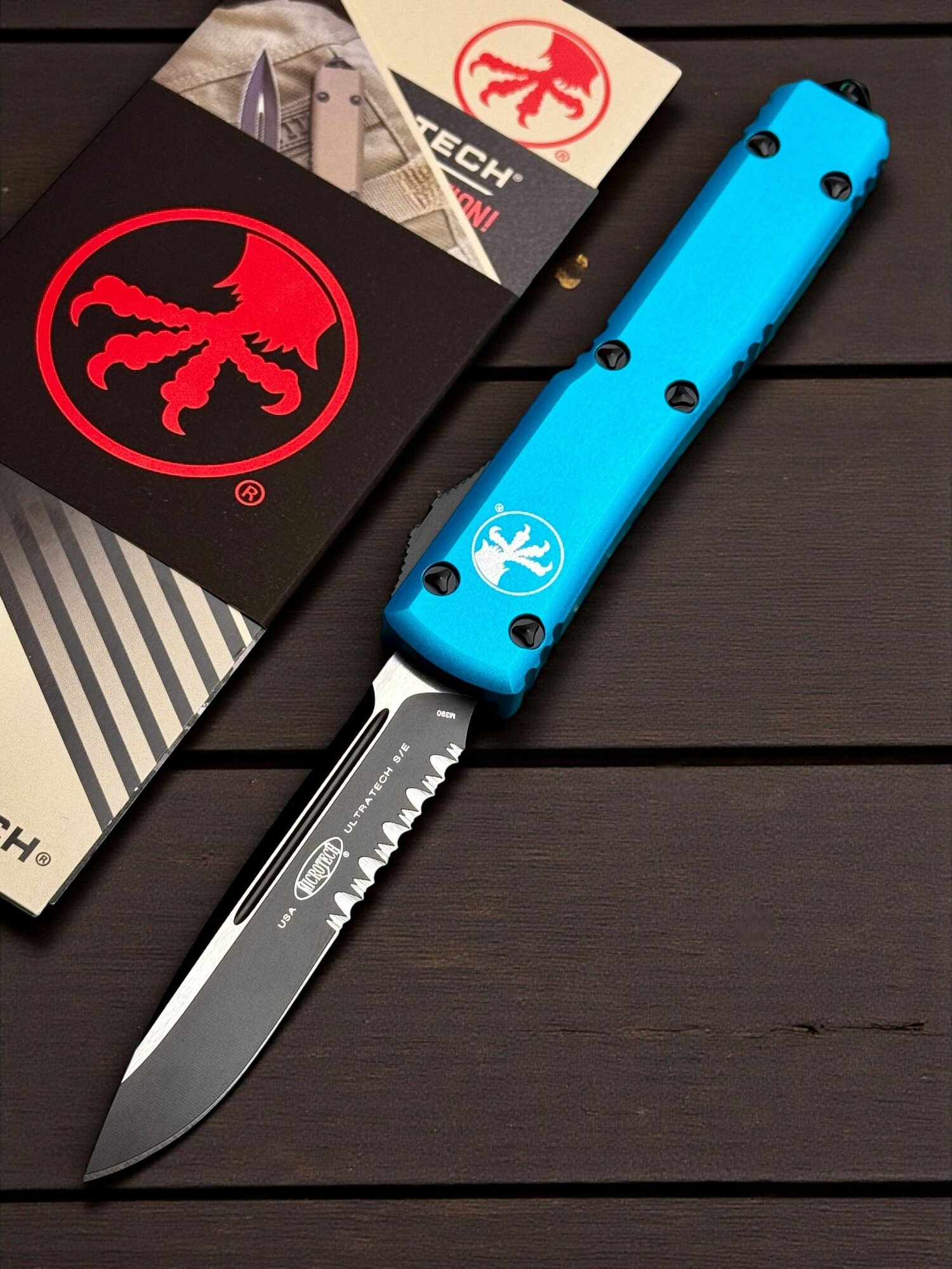 Нож складной MicroTech MCT1212TQ Ultratech, Black Part Serrated Blade, Turquoise Handle