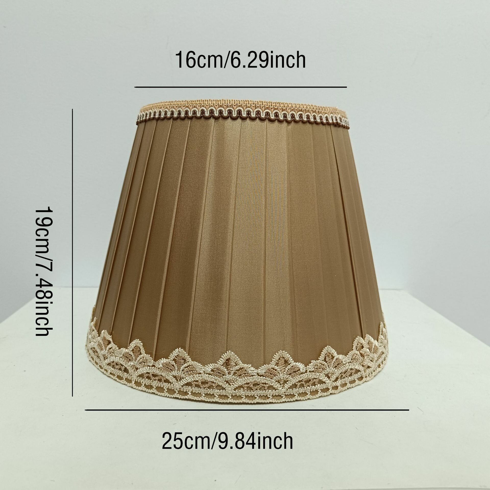 Абажуры в европейском винтажном стиле, аксессуары для настольных и напольных ламп, ручной работы шнурки с бусинами и кисточками, различные дизайны абажуров.