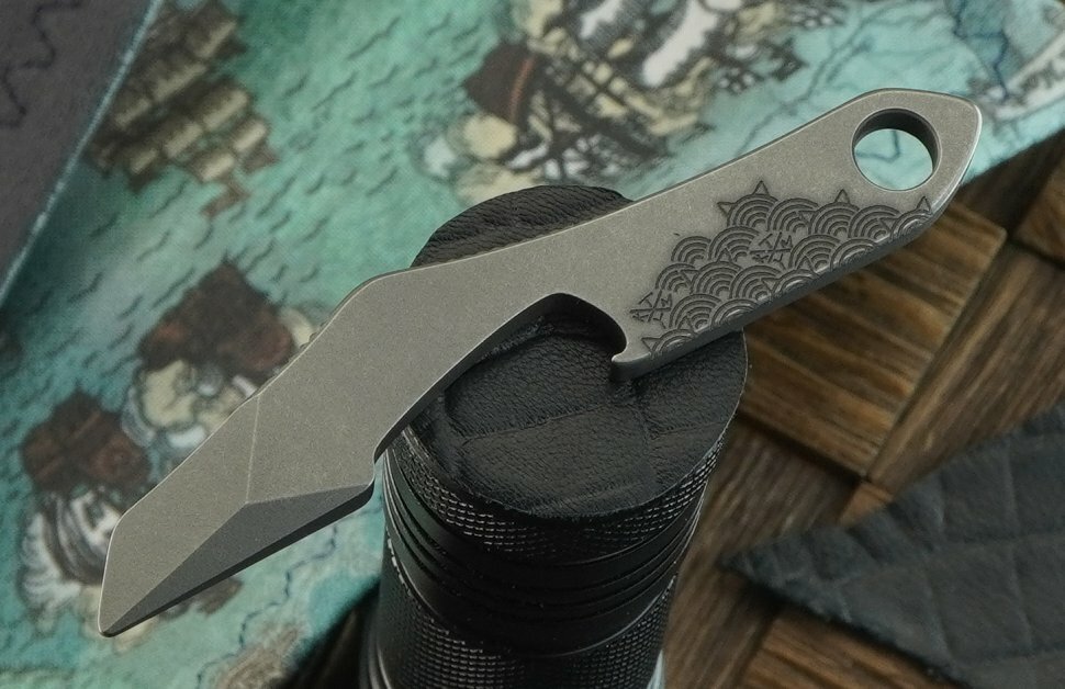 Брелок KNIFE TO MEET YOU