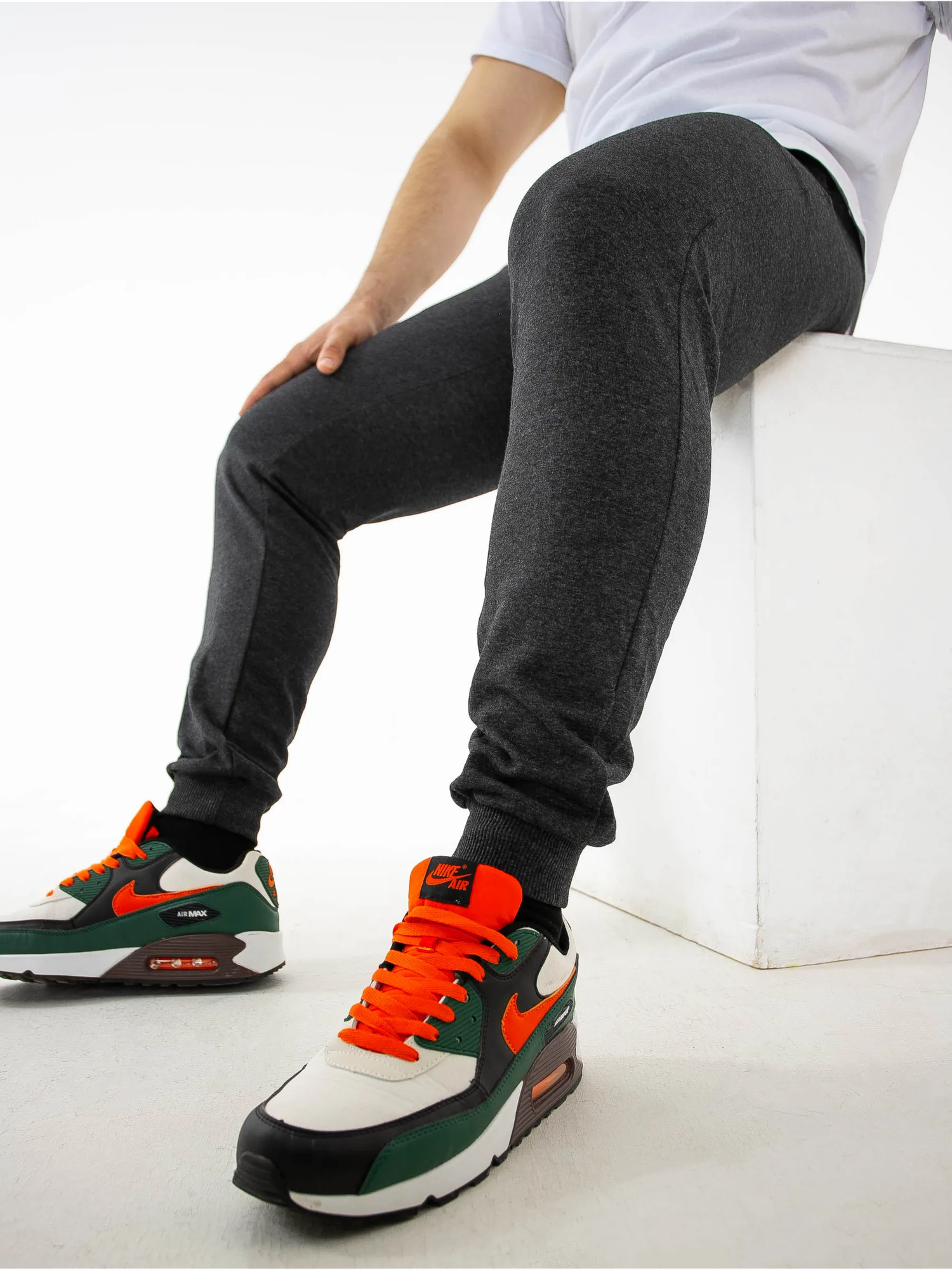 Брюки спортивные