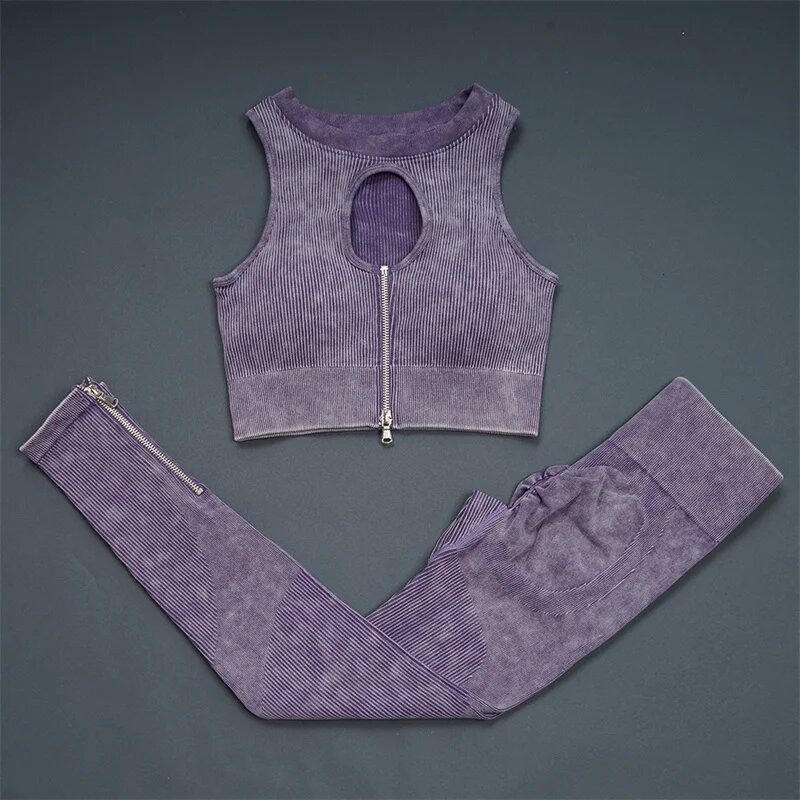 Костюм спортивный