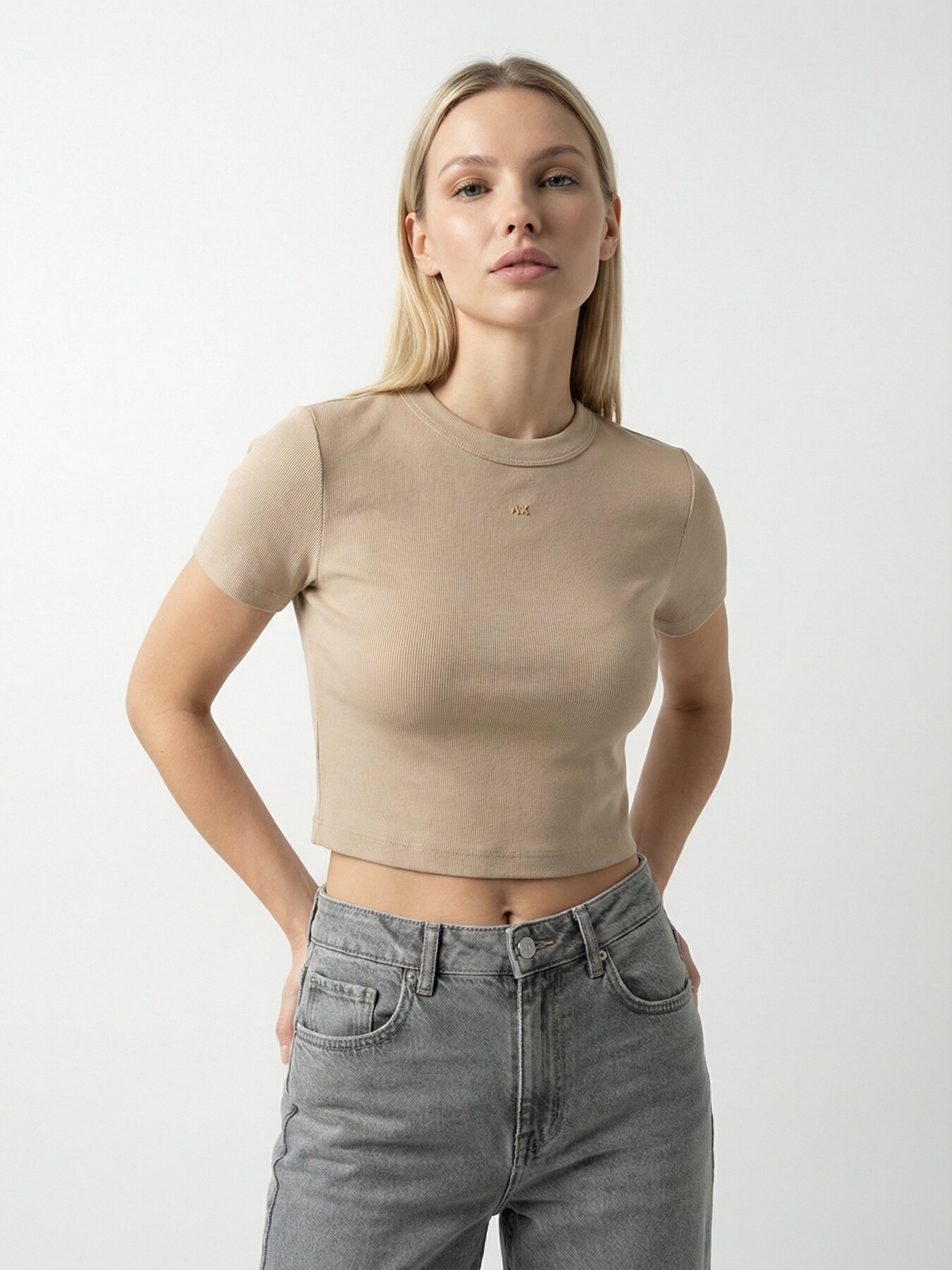 Футболка Armani Exchange, размер M, бежевый